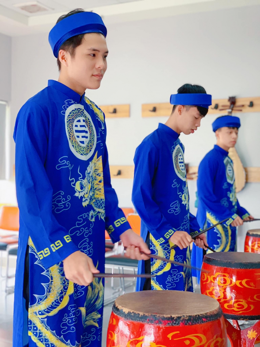 4 nhac cu dan toc - Trường Đại học FPT