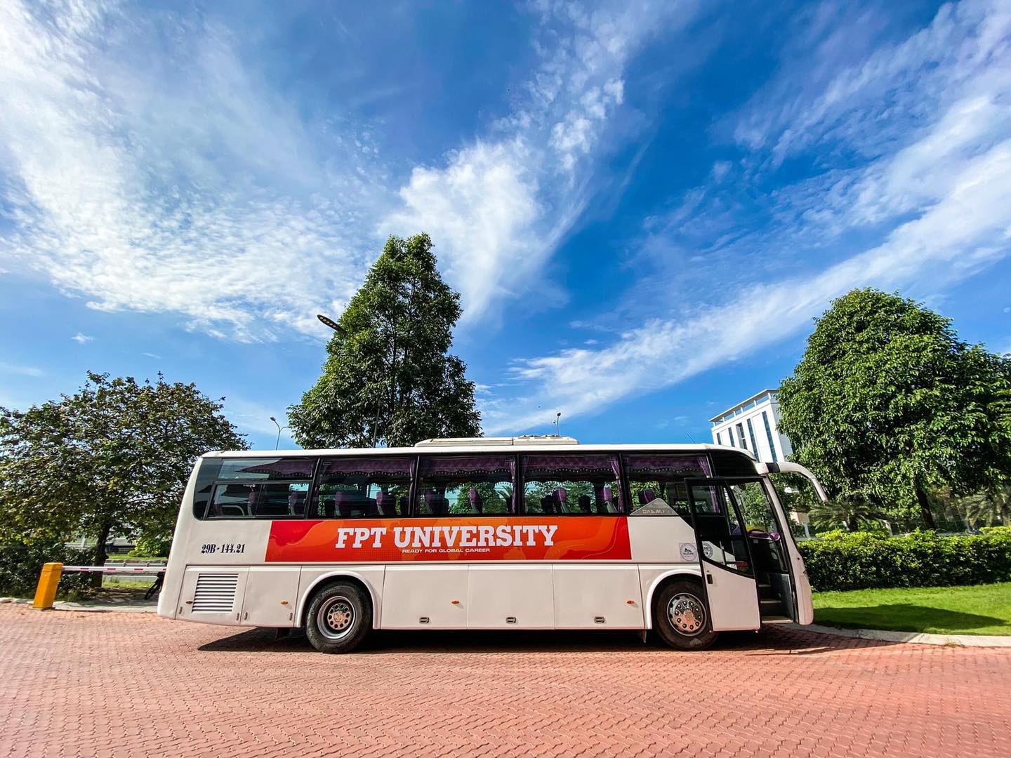 Lịch trình và diện mạo mới của F-Bus Đại học FPT TP. HCM | Trường Đại ...