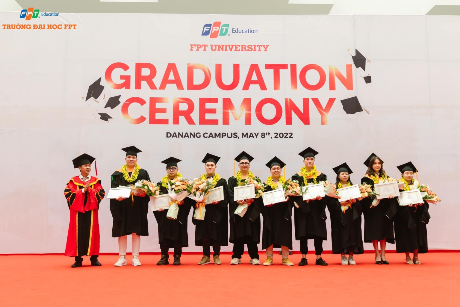 Gần 200 SV ĐH FPT Đà Nẵng tốt nghiệp | Trường Đại học FPT