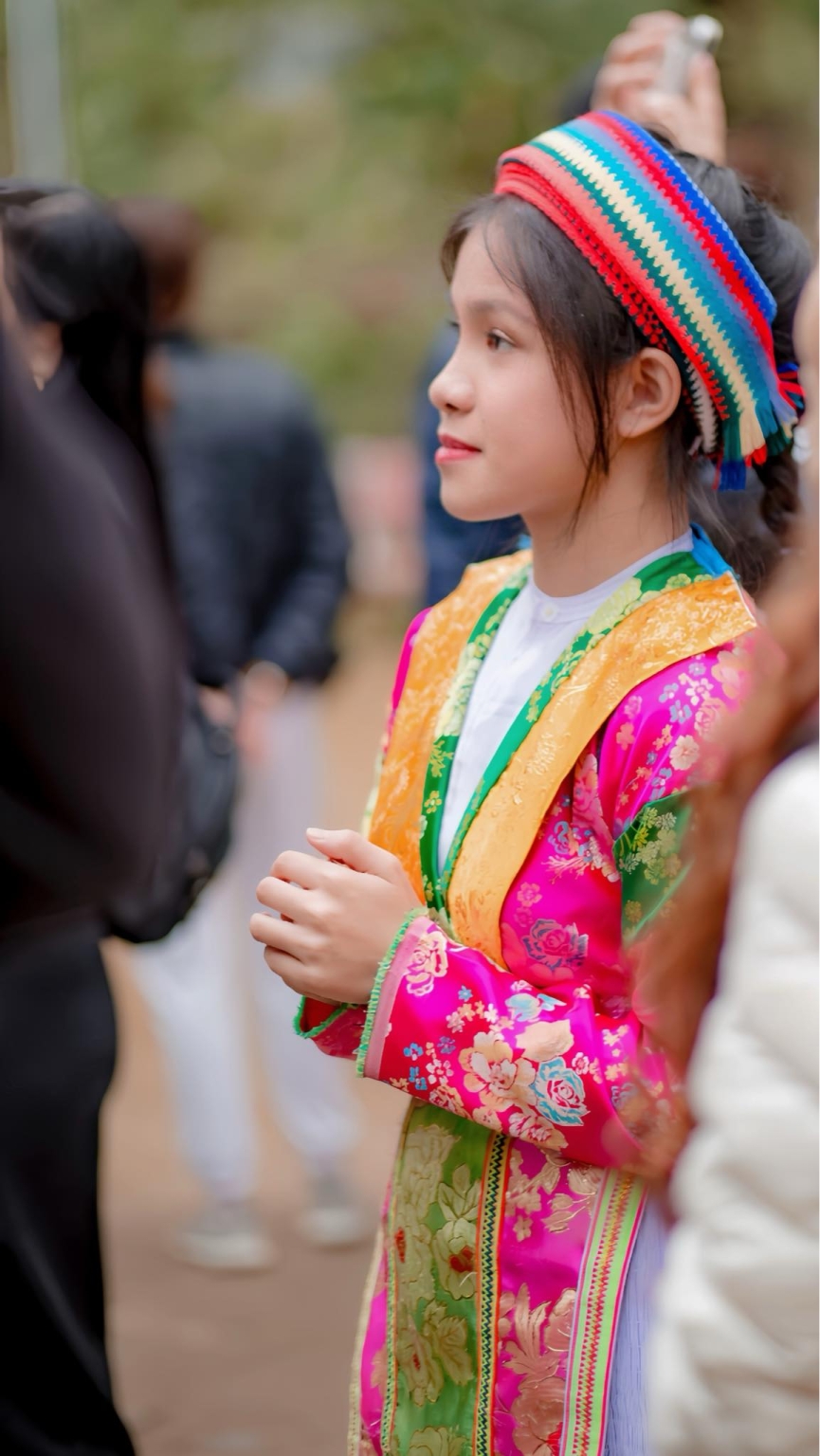 “Hot girl” Tiktoker triệu view và thành tích học tập khủng giành học ...