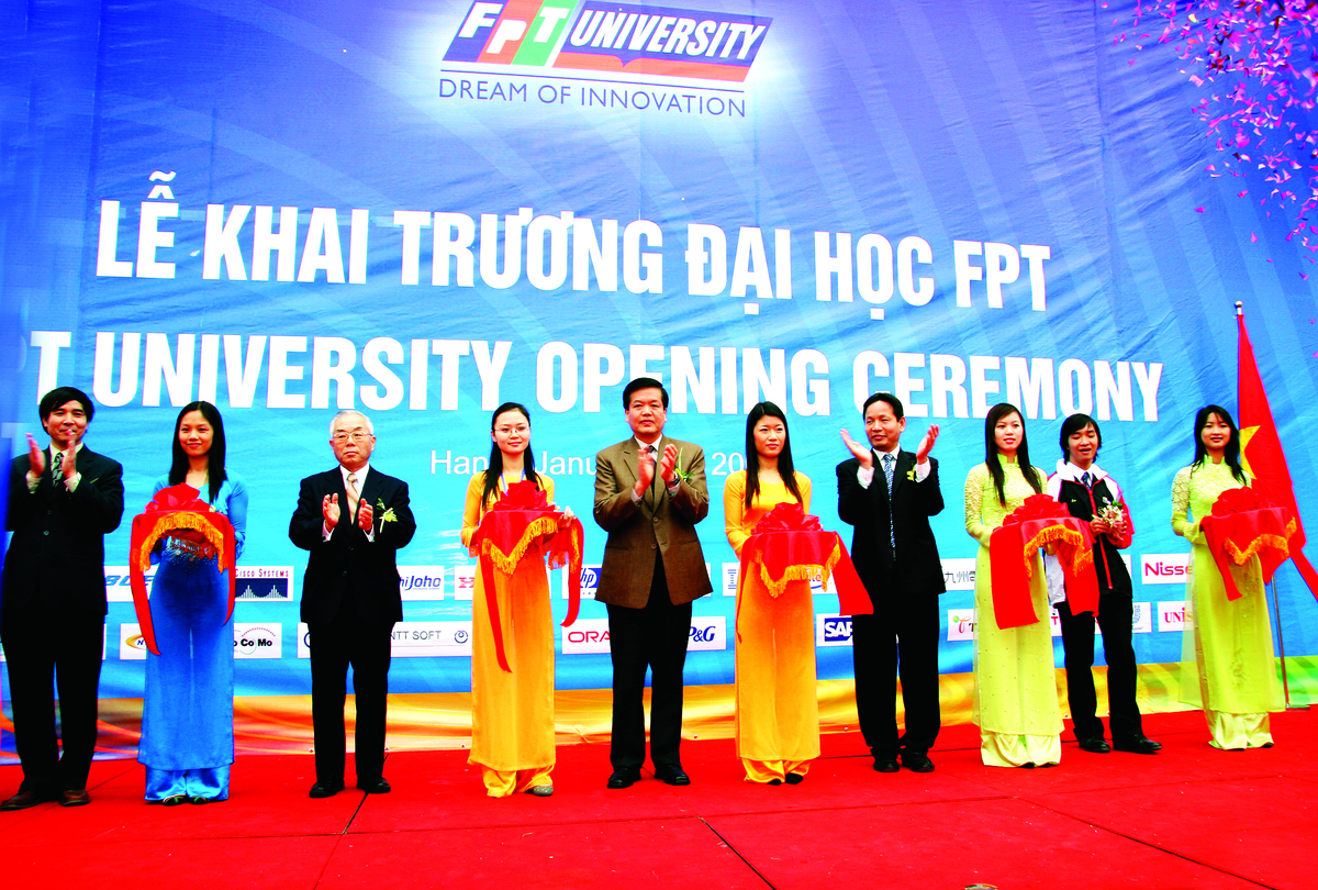 Hướng dẫn sinh viên sử dụng và thi trên phần mềm EOS tại Trường Đại học ...